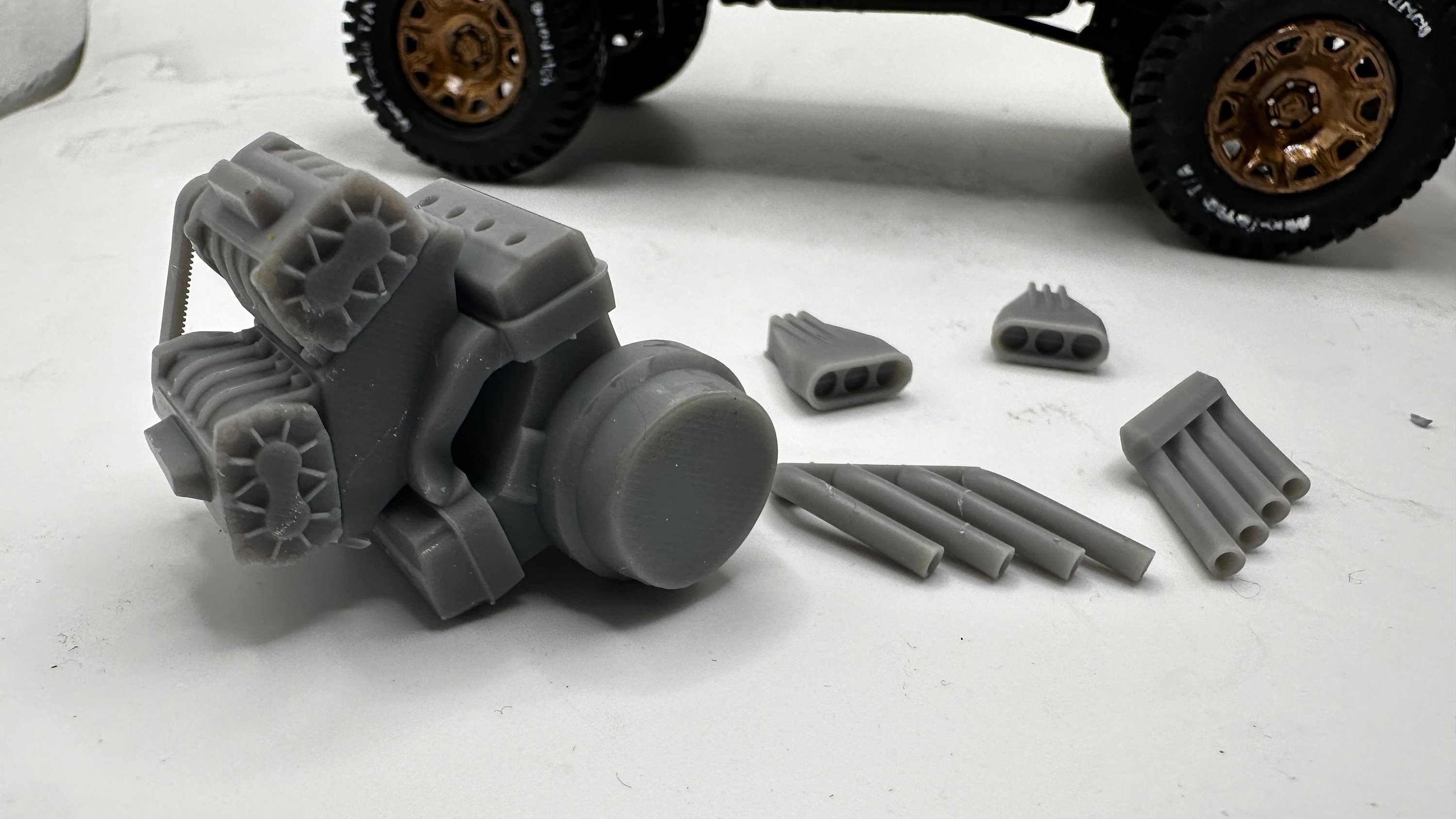 1/25 Scale, Dual Supercharger, Hemi Engine 3d Printed. This Engine Does ...