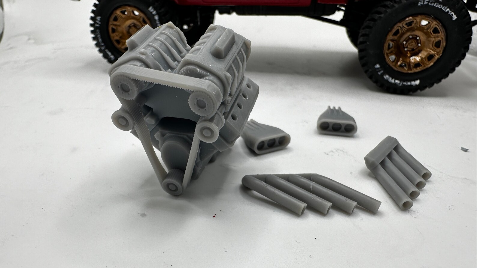 1/25 Scale, Dual Supercharger, Hemi Engine 3d Printed. This Engine Does ...