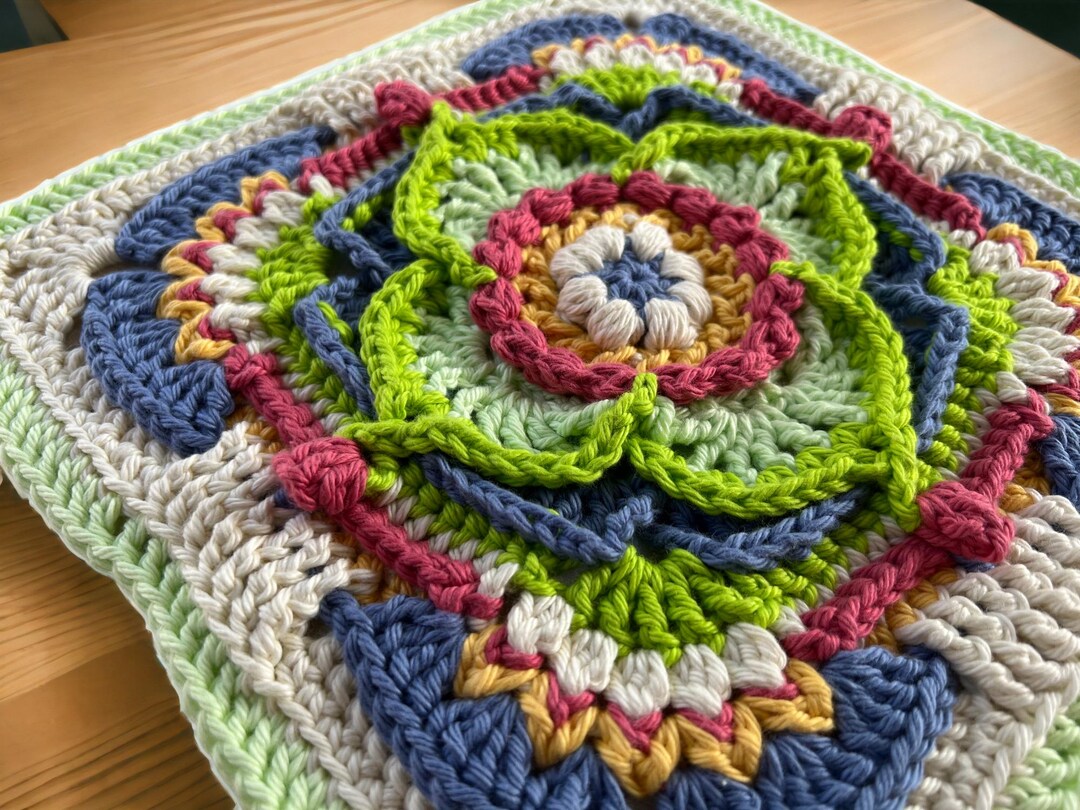 Crochet Pattern - Brood of Angels Square - Etsy