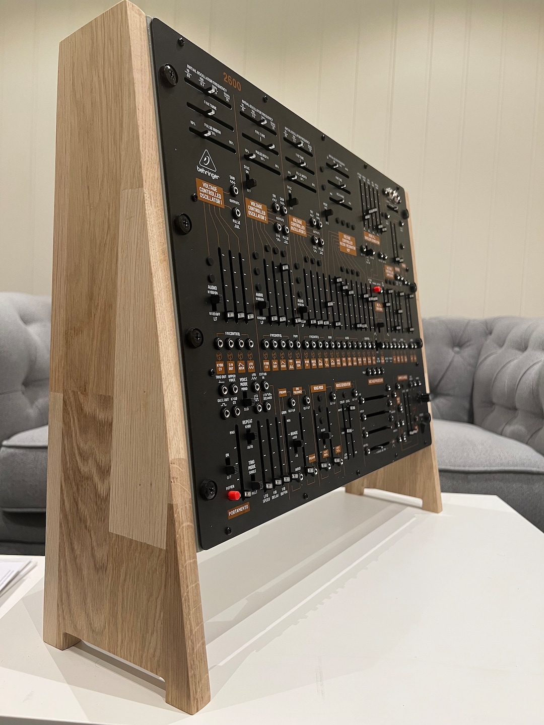Behringer 2600 Stand in Oak - Etsy