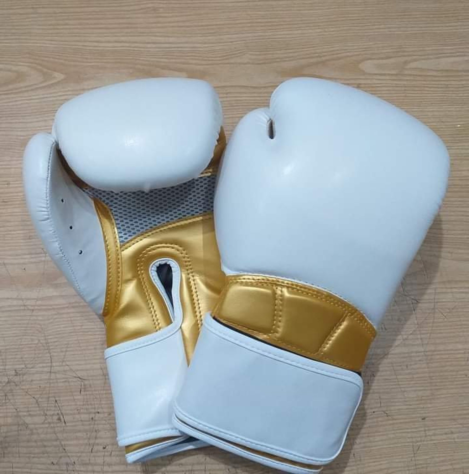 Personalized Boxing Gloves - Custom Gloves | Everlast, Winning, Grant ...