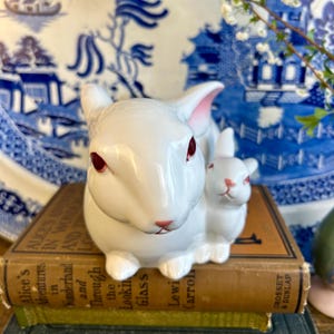 Vintage Napco Ware Japan White Bunny Rabbit Mom and Baby Easter Planter ...