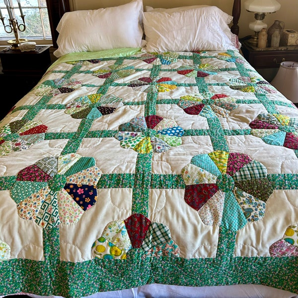 Handmade Quilt - Etsy