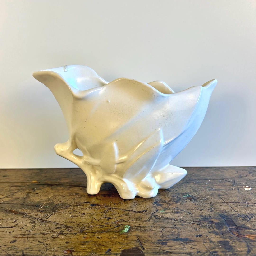 Vintage Mccoy Pottery Lily Bud Shell Planter in White - Etsy