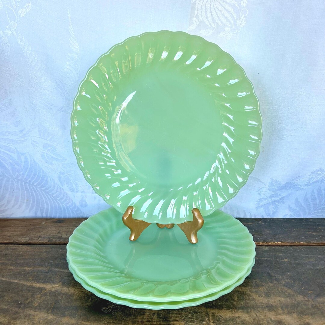 Vintage Jadeite Fire King 10 Inch Shell Plate With Scalloped Edge and ...
