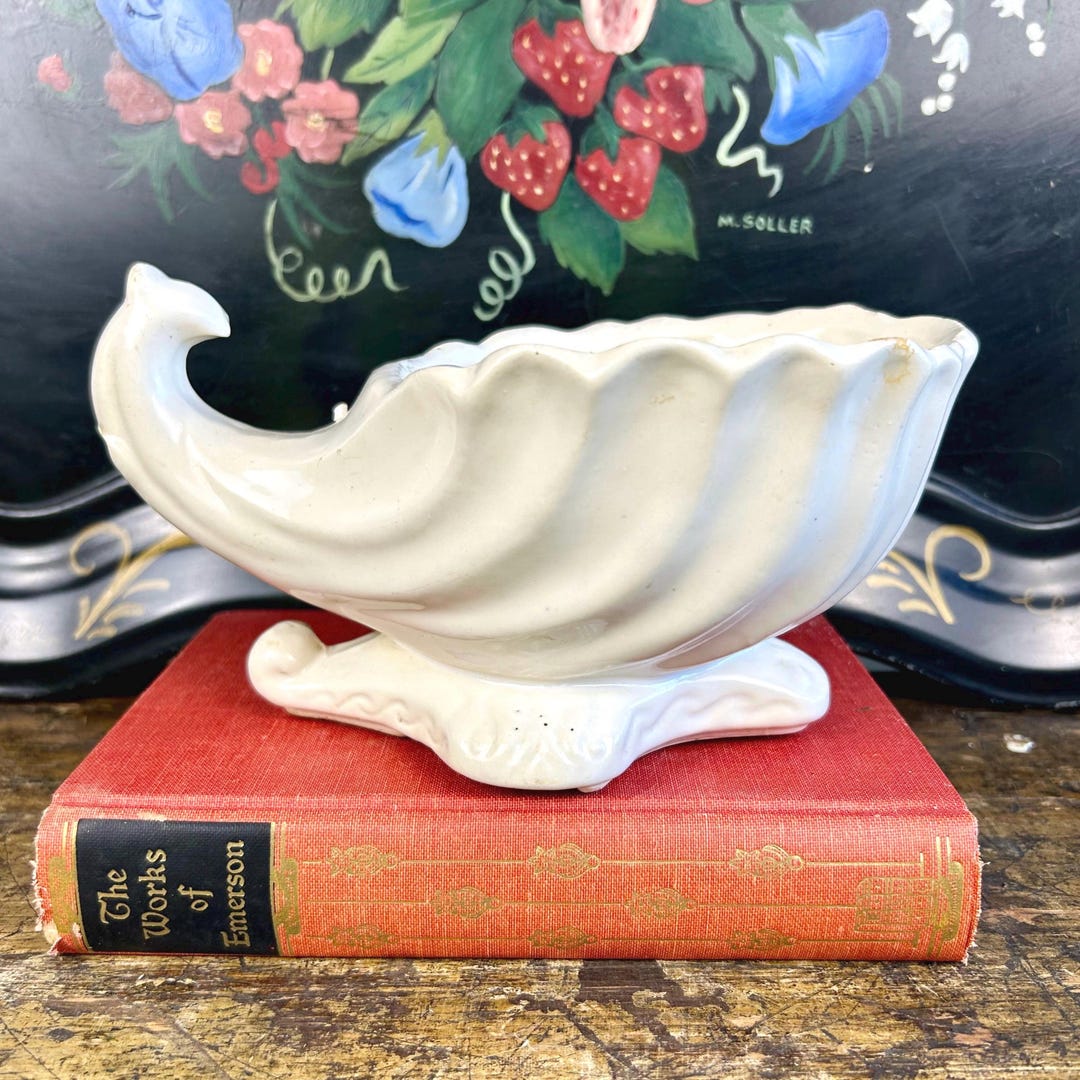 Vintage Mccoy USA Pottery Shell Cornucopia Planter in Creamy White - Etsy