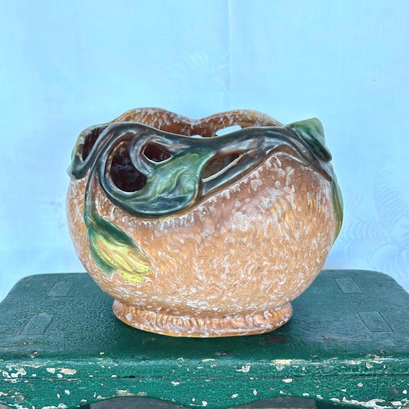 Wells Pottery - Etsy