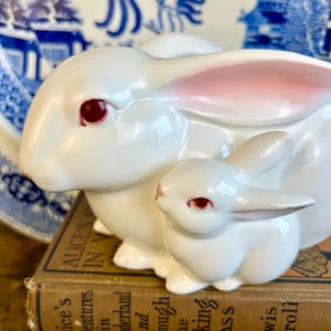 Vintage Napco Ware Japan White Bunny Rabbit Mom and Baby Easter Planter ...