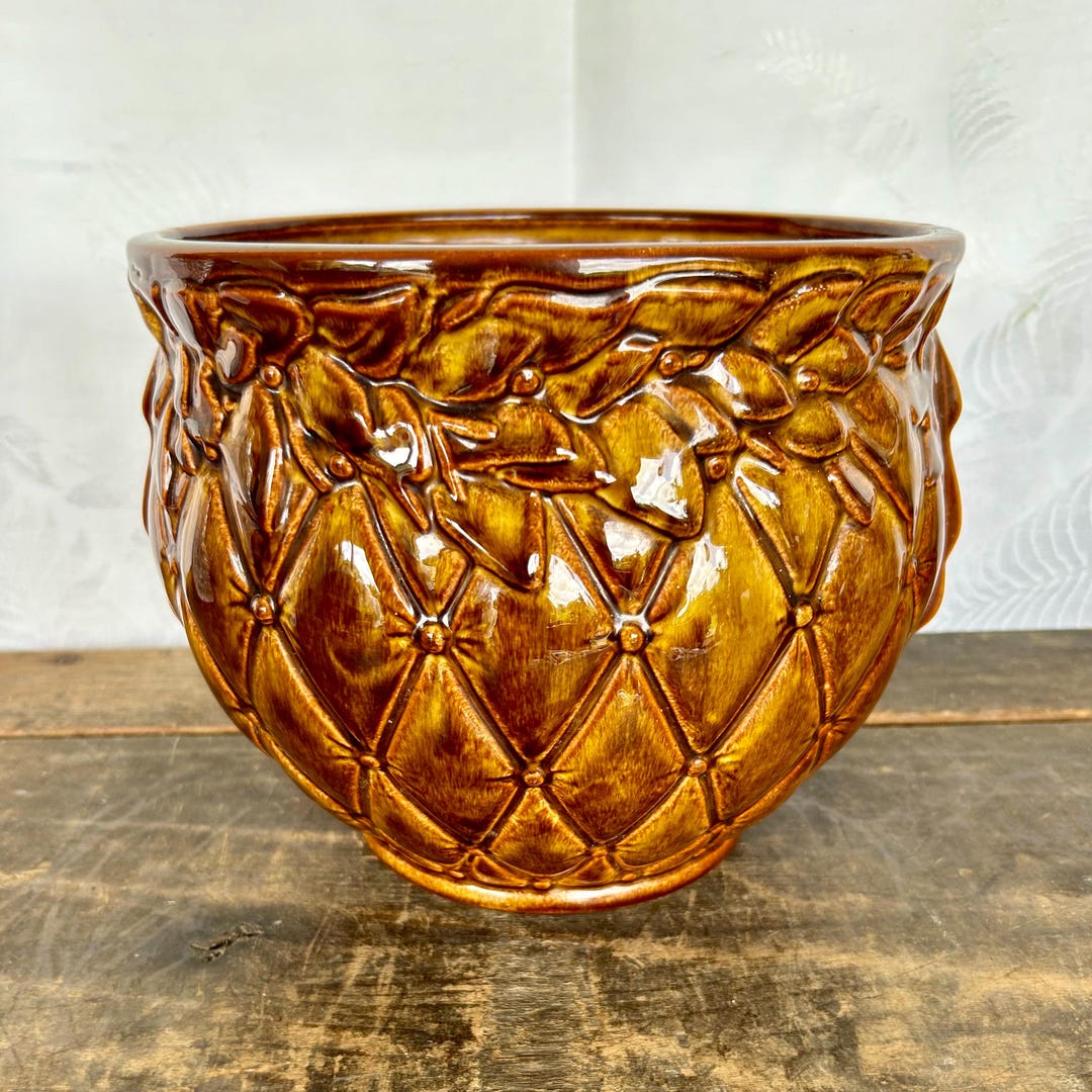 Large Mccoy Pottery Diamond Point Cushion Quilted Jardiniere Planter ...