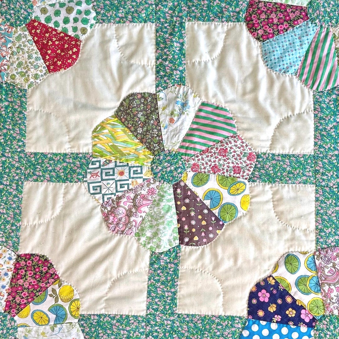 Vintage Handmade King Size Dresden Plate Variation Hearts and Gizzards ...