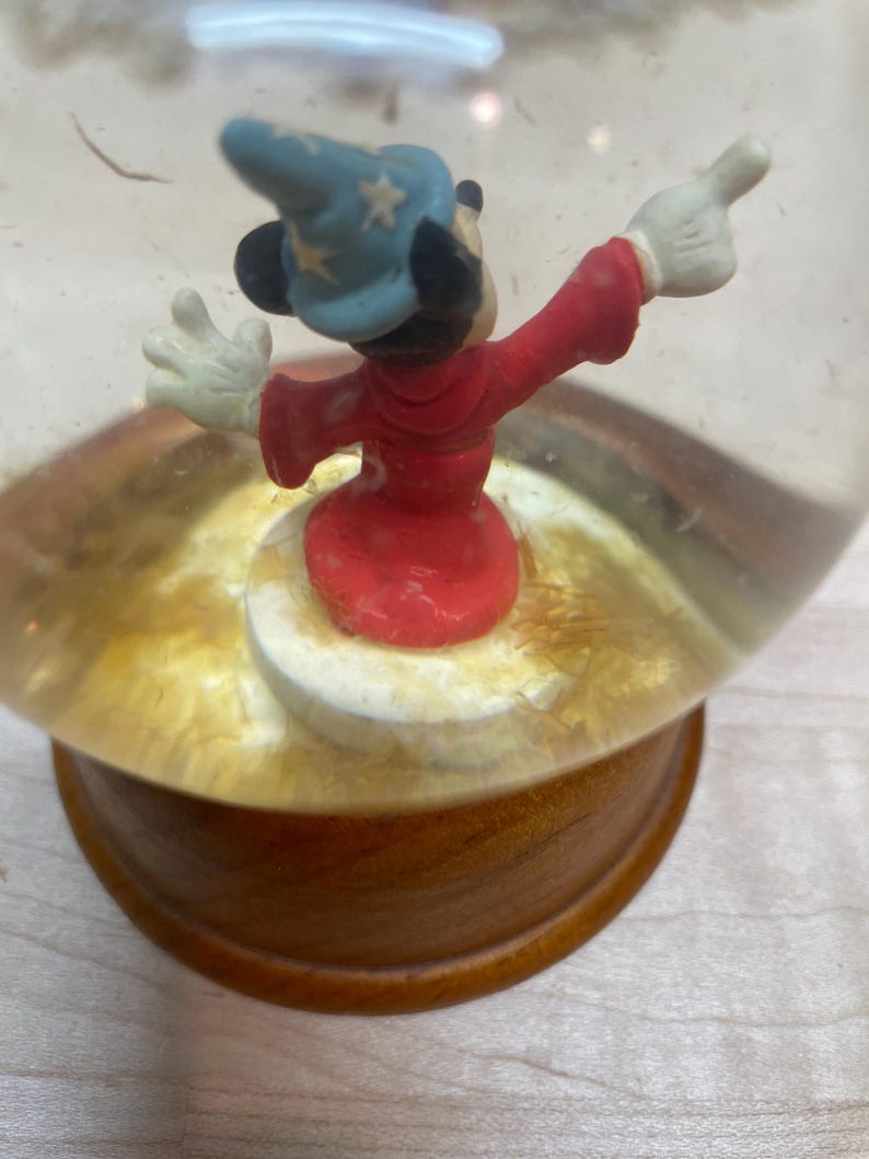 NE the First Limited Edition Disney Crystal Snow Globe Collection Micky ...