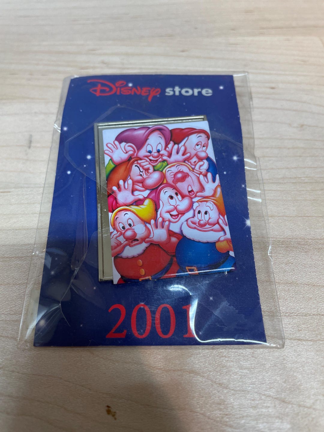 Disney Store Pin Exclusive Commemorative 2001 Snow White and the Seven ...