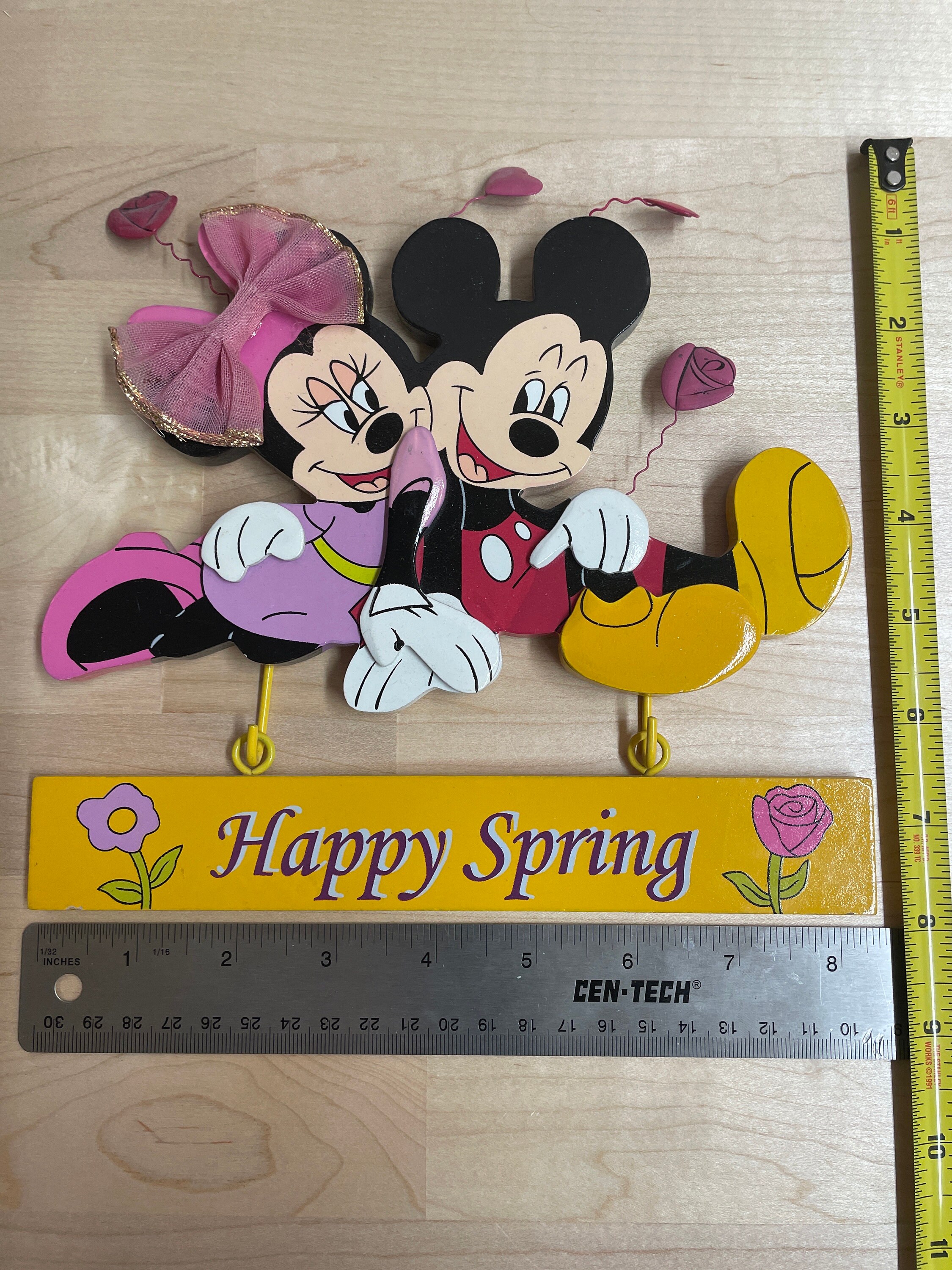 Mickey Mouse and Minnie Mouse Sign Happy Spring and Happy Velentines’s ...