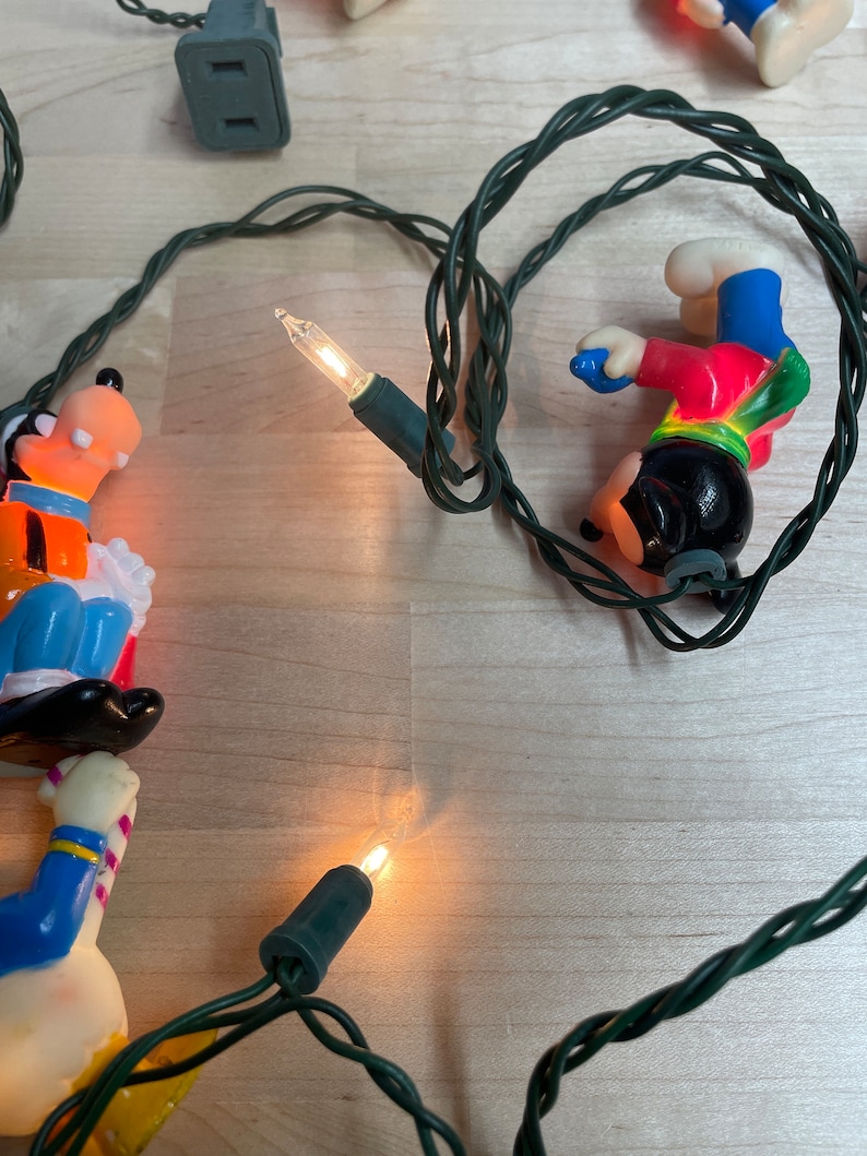 Vintage 1998 Disney Mickey & Friends Christmas 10 Light Tree Trimmer ...