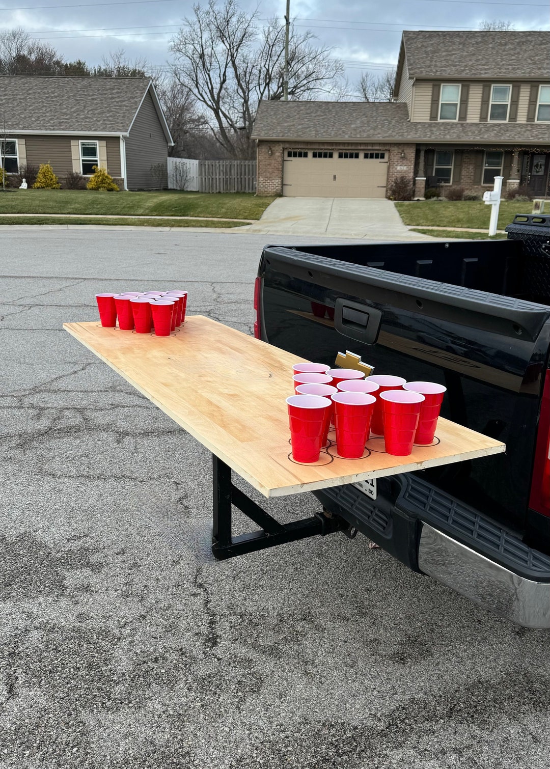 Tailgating / Beer Pong Table Backyard Entertainment Easy to Disassemble ...