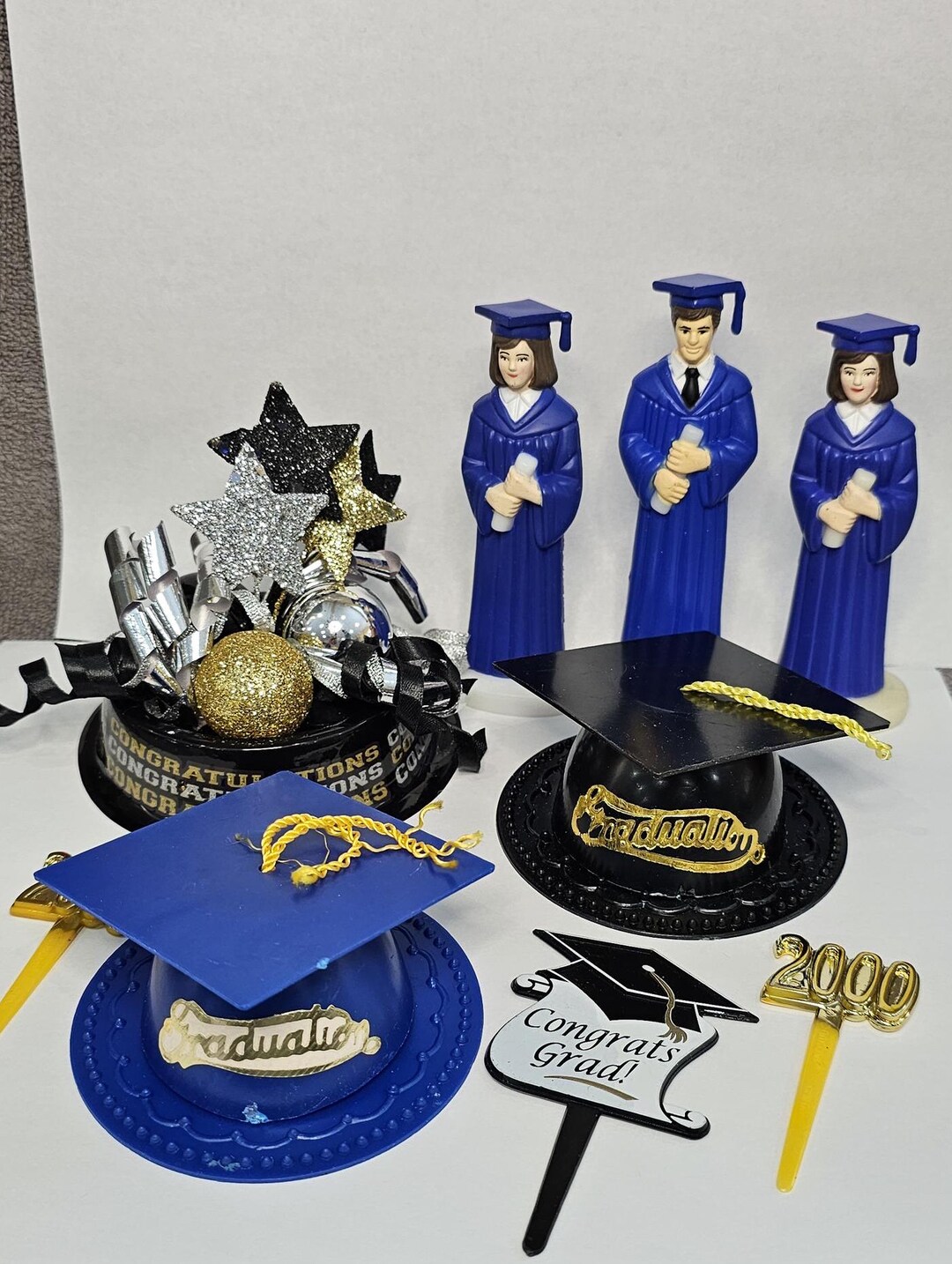 Great Lot of Vintage Plastic Graduation Figures and Hats and Cupcake ...