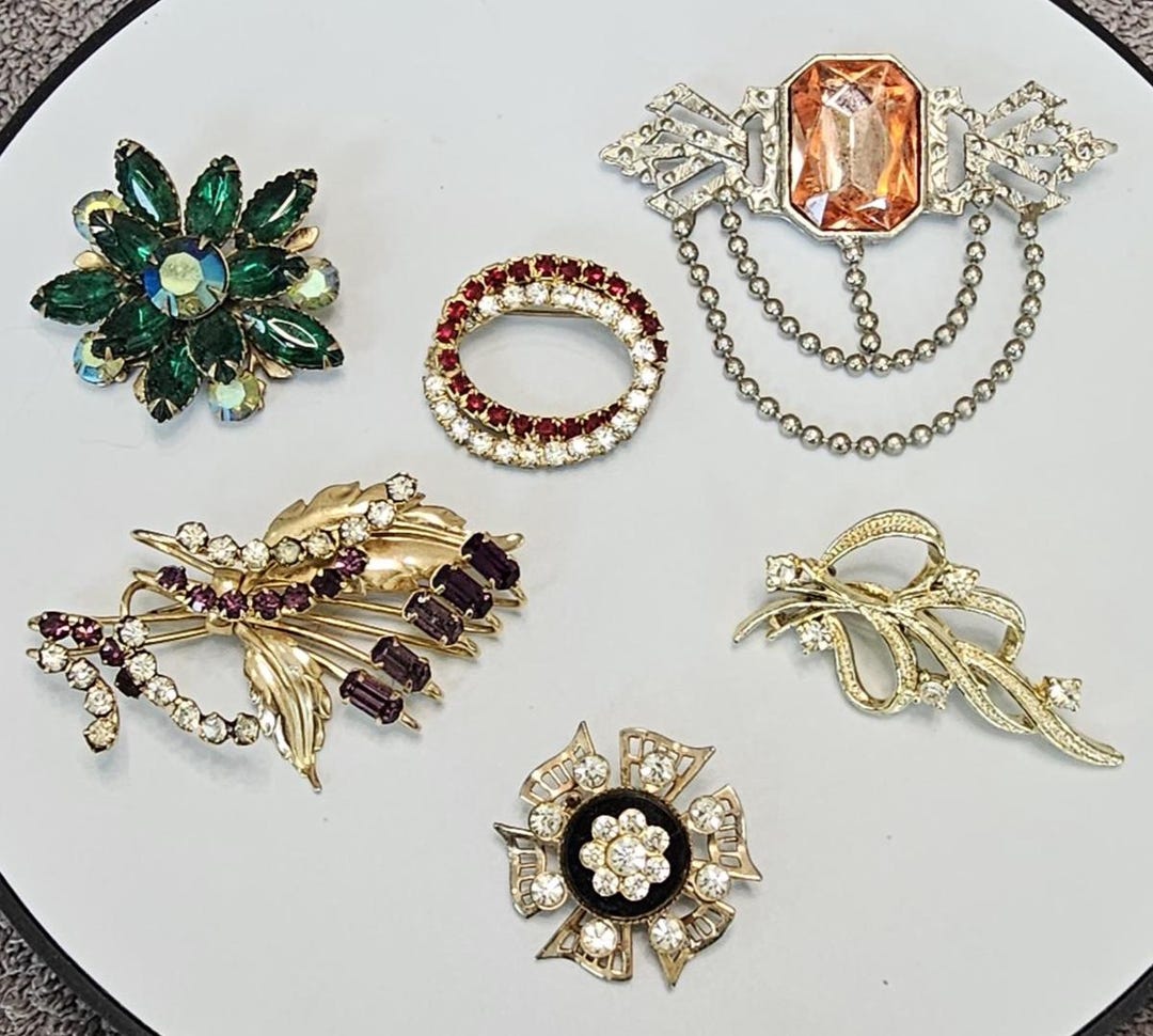 Wonderful Vintage Lot of 6 Colorful Rhinestone Brooches of Different ...