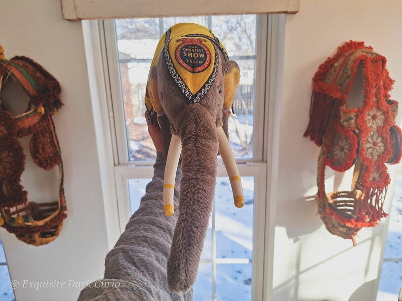 1987 King Tusk Elephant Circus Plush, Ringling Bros, Barnum & Baileys ...