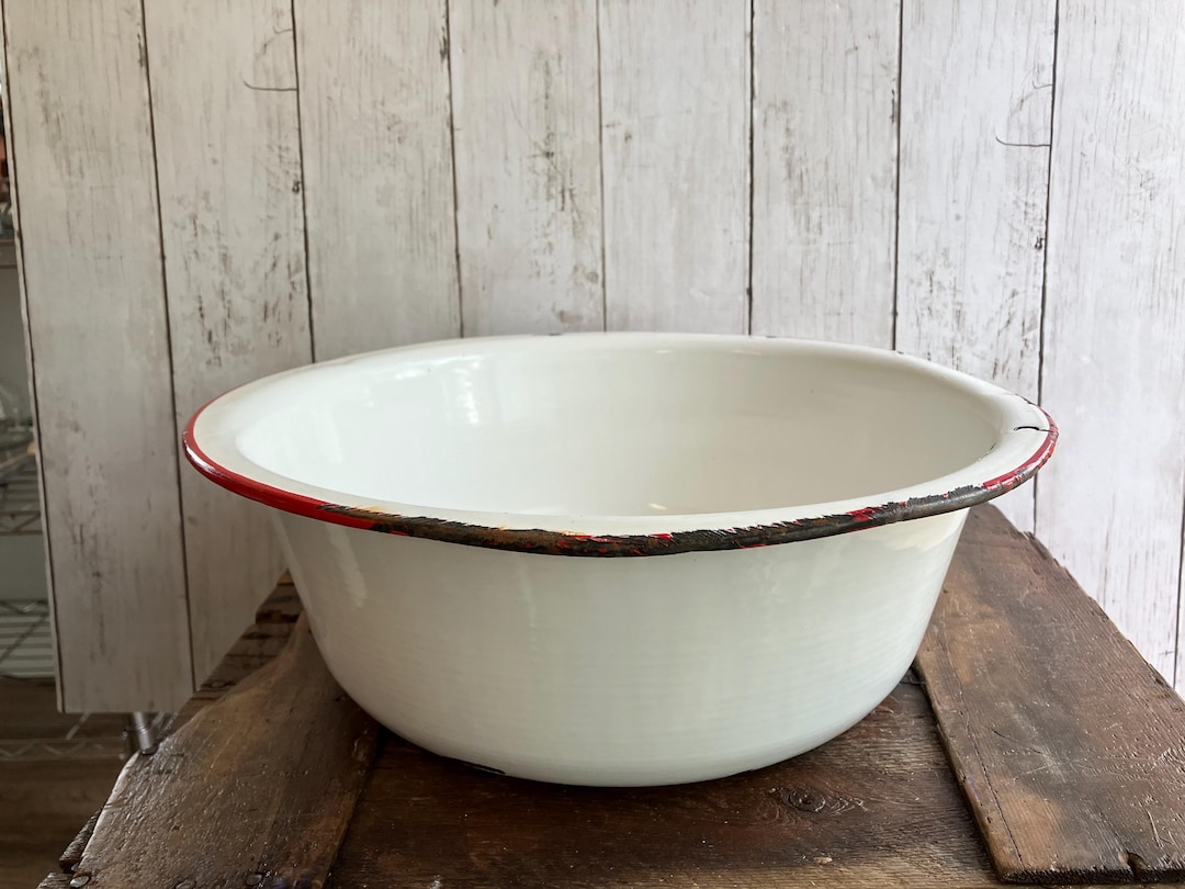 Vintage Enamel Basin. Rustic Metal Enamelware. - Etsy