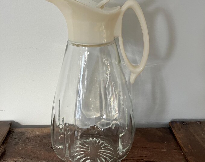 Vintage Glass Syrup Dispenser. Log Cabin Syrup Jug, Vintage 70's ...