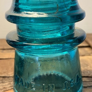 Vintage Hemingray 16 Insulator. Glass Aqua Blue Insulator, Made in USA ...
