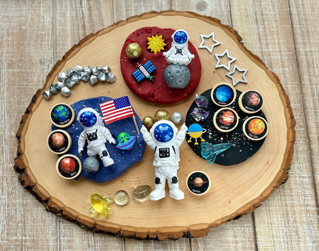 Astronauts Magic Play-dough Box Space Astronaut Play-dough Kit, Sensory ...