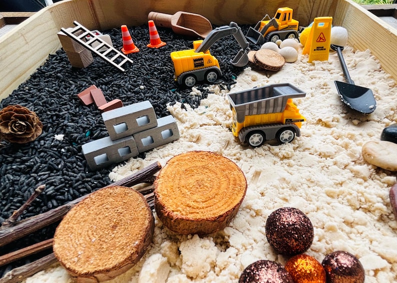 Construction Pour and Play Kit, Construction Kit, Tractor, Sensory Kit ...