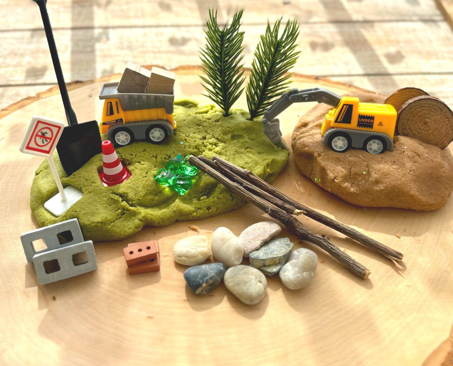 Construction Play-doh Kit, Excavator Sensory Busy Box (ages 3+) Perfect ...