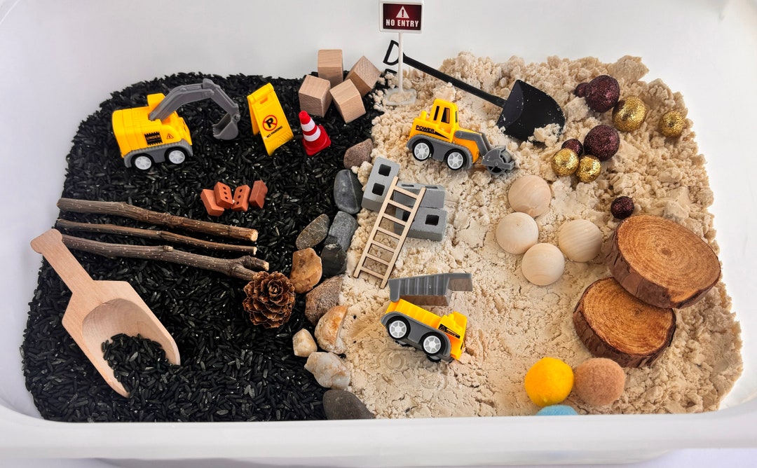 Construction Pour and Play Kit, Construction Kit, Tractor, Sensory Kit ...