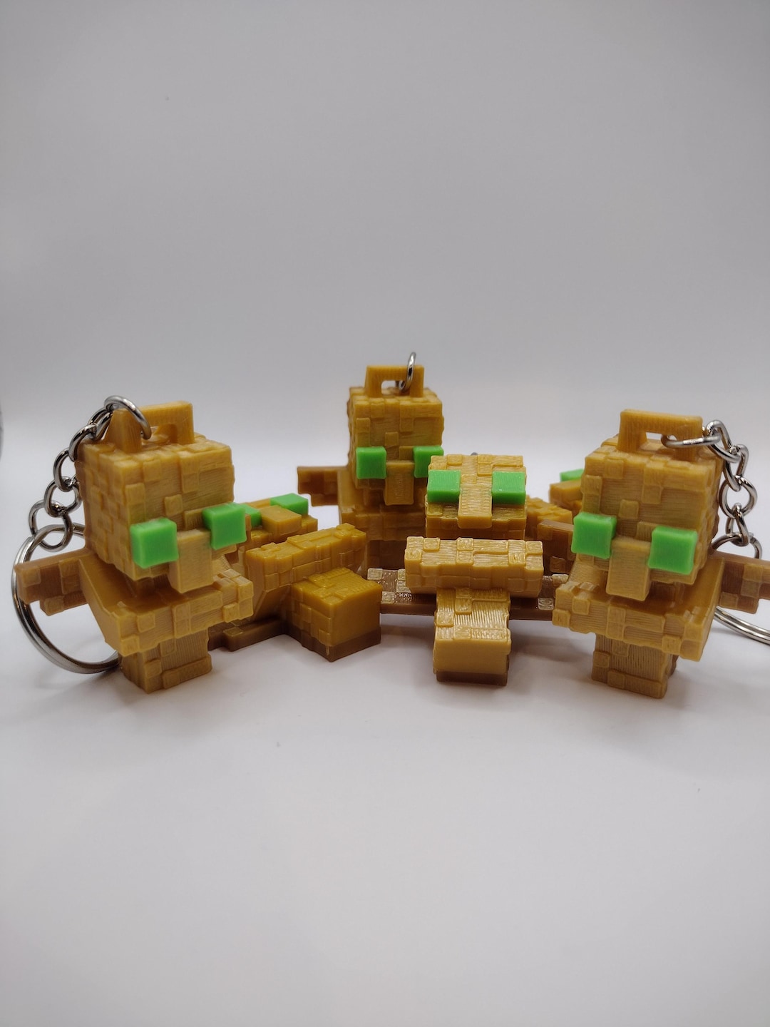 Minecraft Inspired Totem of Undying Keychain - Etsy