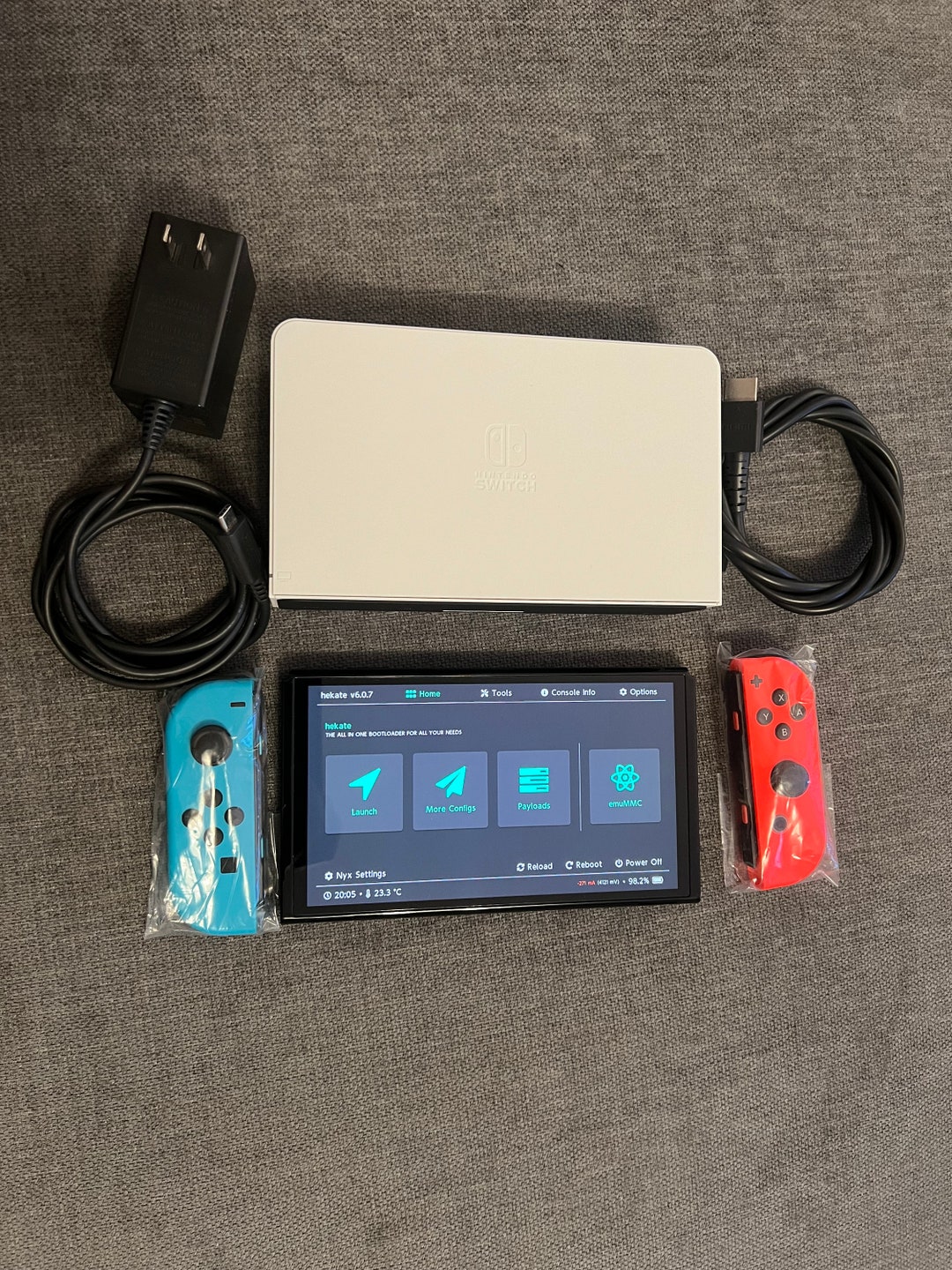 HACKED Nintendo Switch OLED With 256 Gb. Mod Chip unpatched Customized ...