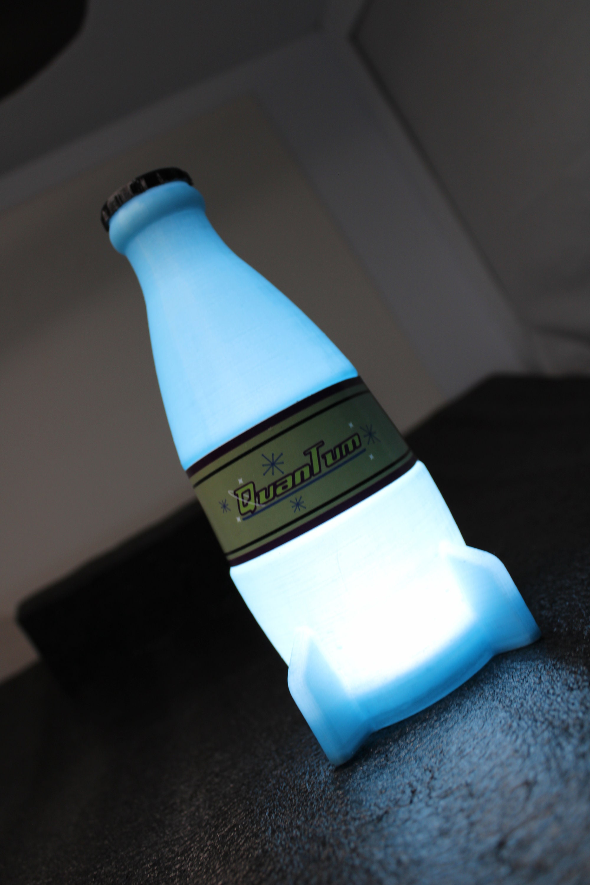 Nuka Quantum Lamp Luminescent Glow-in-the-dark Lamp Cosplay Prop ON/OFF ...