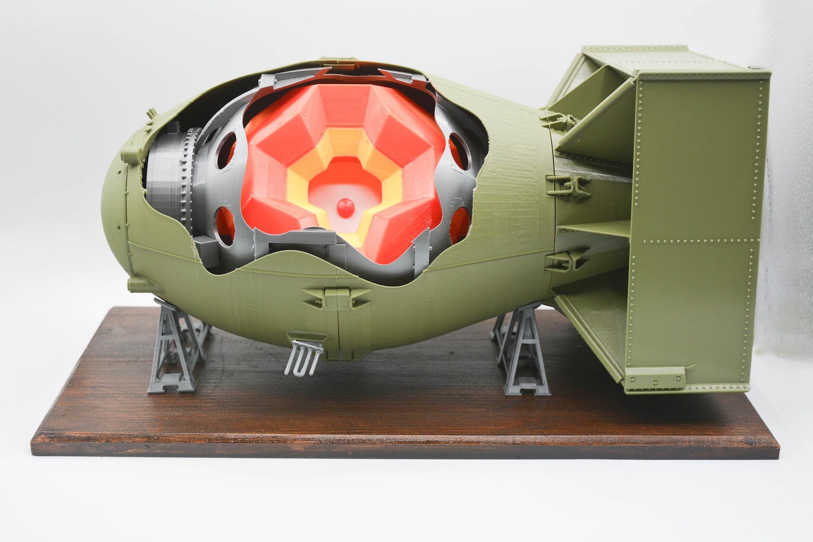 MKIII Atomic Bomb "fat Man" Model 1/8.6 Medium Scale - WW2 US Military ...