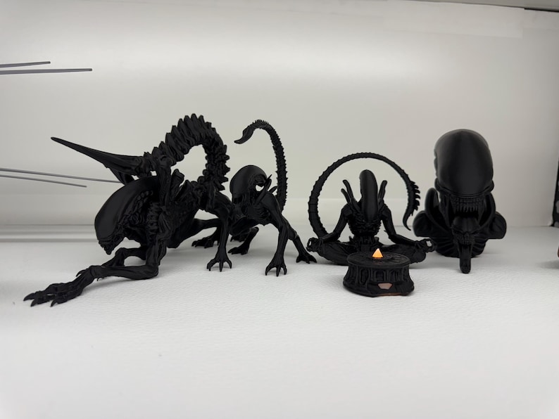 Xenomorph Alien Desk Figures - Etsy