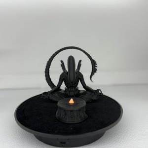 Xenomorph Meditating With Light up Altar - Etsy