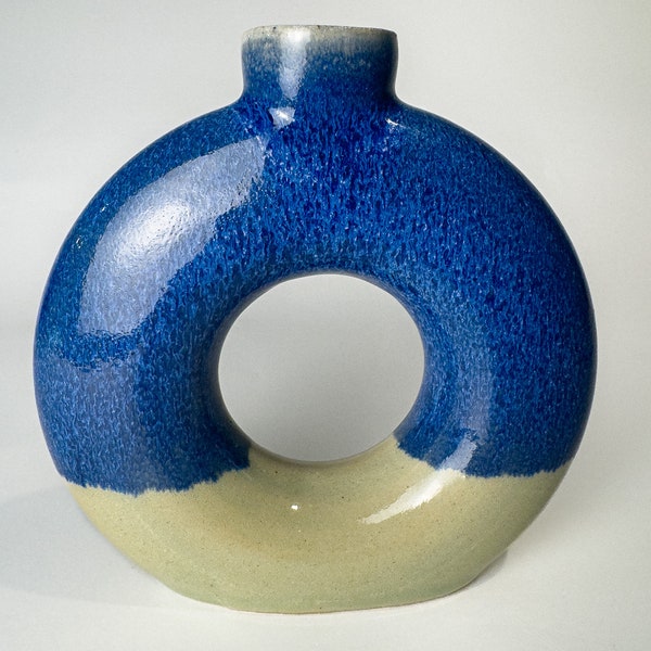 White Donut Vase - Etsy