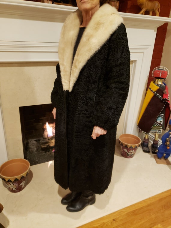 Full length fur karakul coat with ermine collar - Gem