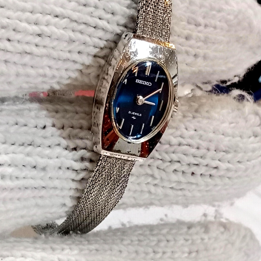 Vintage Ladies Seiko Oval Shape Blue Face Dial Watch, 24mm, 21 Jewels ...