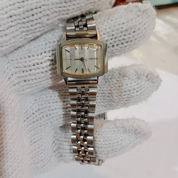 Vintage seiko Women's winding system Watch - Classic … - Gem