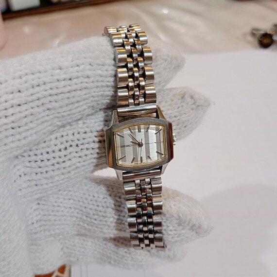 Vintage seiko Women's winding system Watch - Classic … - Gem
