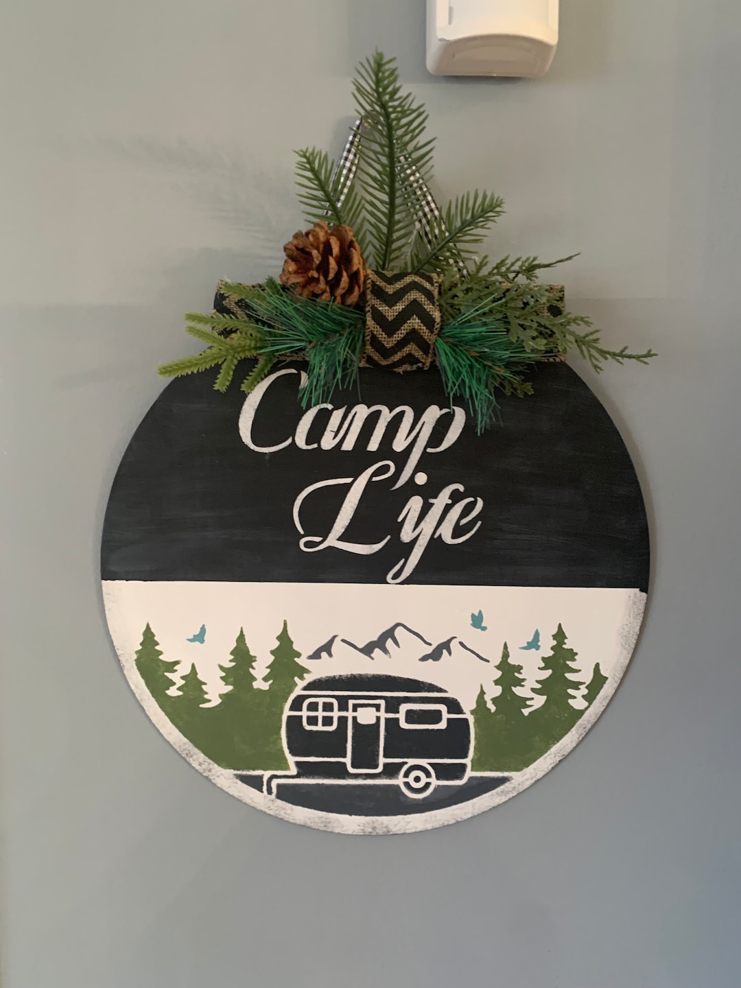 RV Camper Welcome Sign Camp Life Round Hanging Sign Gift for Camping ...