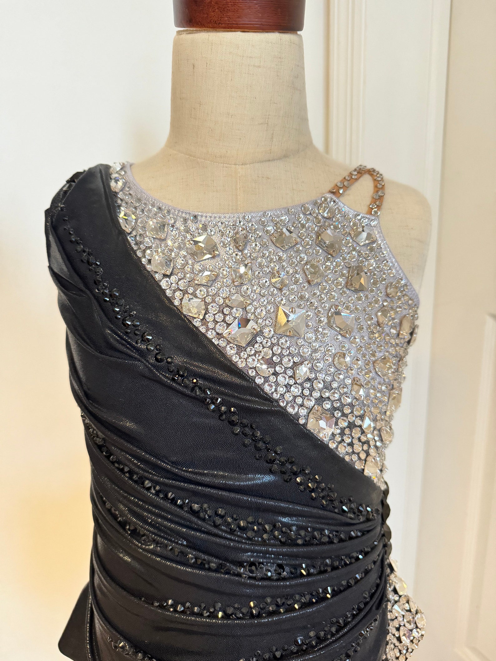 HANDMADE Dance Costume Customizable Jazz Solo Costume Black and White ...