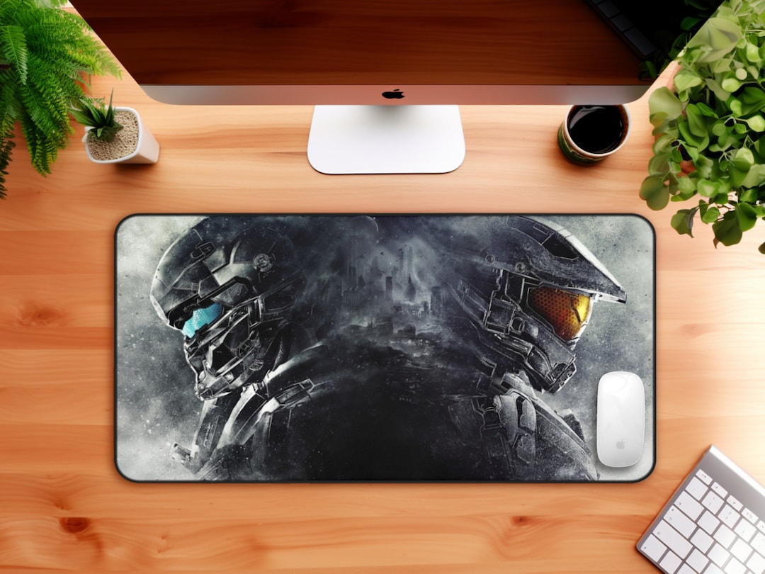 Master Chief Soldier, Two Soldier From Video Game Back to Back Mouse ...