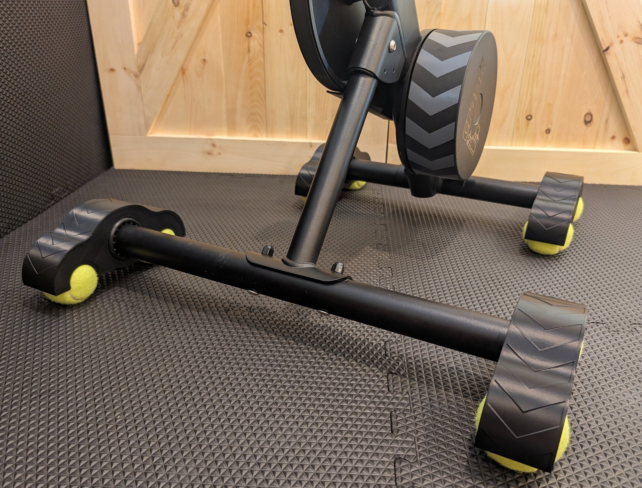 Wahoo Kickr Core Rocker Feet, Turbo Trainer, Indoor Bike Trainer, Zwift ...