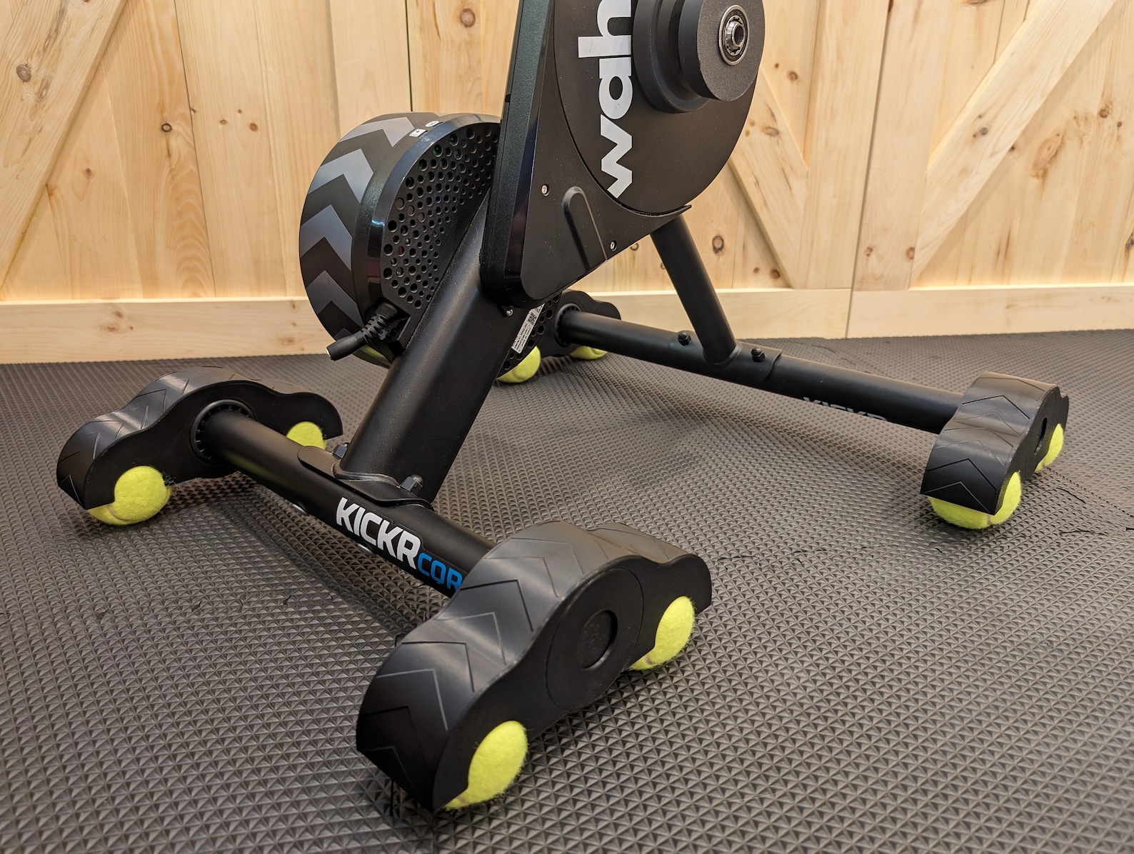 Wahoo Kickr Core Rocker Feet, Turbo Trainer, Indoor Bike Trainer, Zwift ...