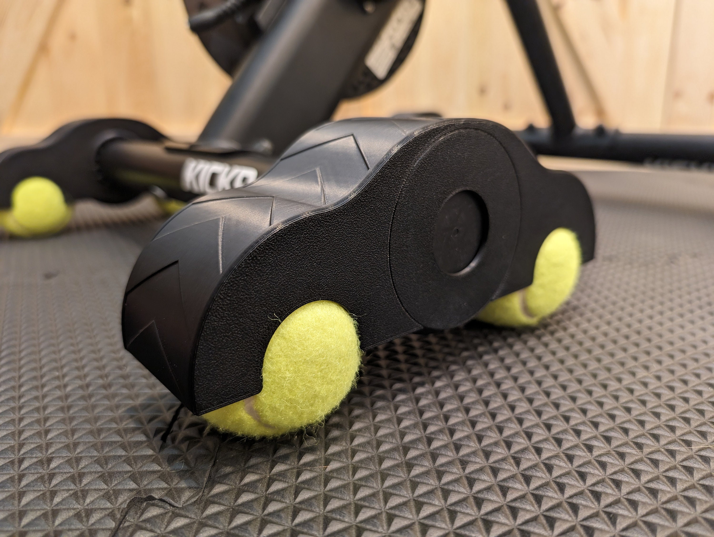 Wahoo Kickr Core Rocker Feet, Turbo Trainer, Indoor Bike Trainer, Zwift ...