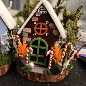 Miniature Townhome Winter Scene | Winter Townhouse Dollhouse With Mini ...
