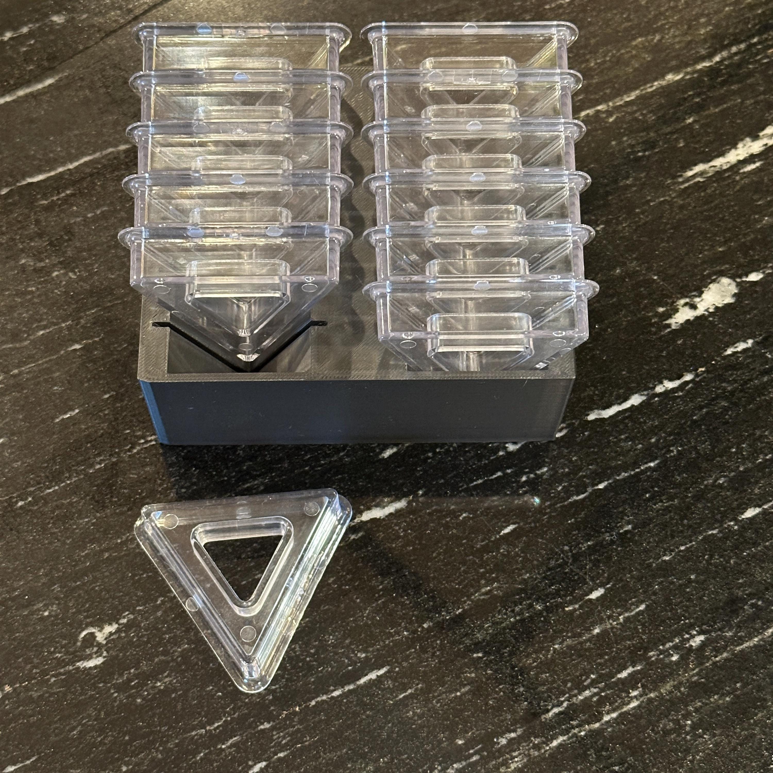 Holder for Eddie Carousel Tray Triangle Spacers - STL ONLY - Etsy