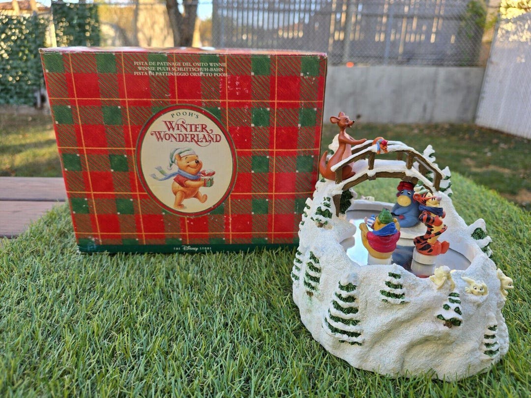 Disney Store Pooh's Winter Wonderland Musical Skating Rink in Box ...
