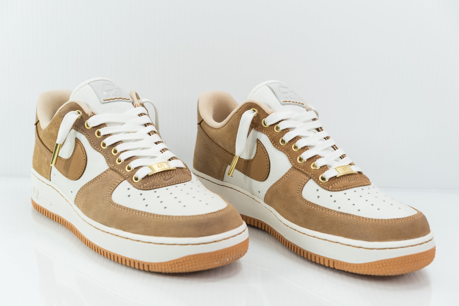 Nike PREMIUM SUEDE Af1s Air Force 1 Low - TOFFEE Brown Sail Gum - Any ...